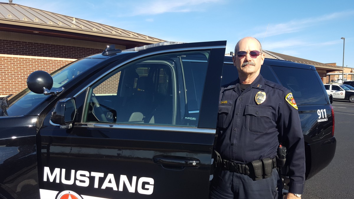 Mustang Police Captain retiring after being with department for 36 ...