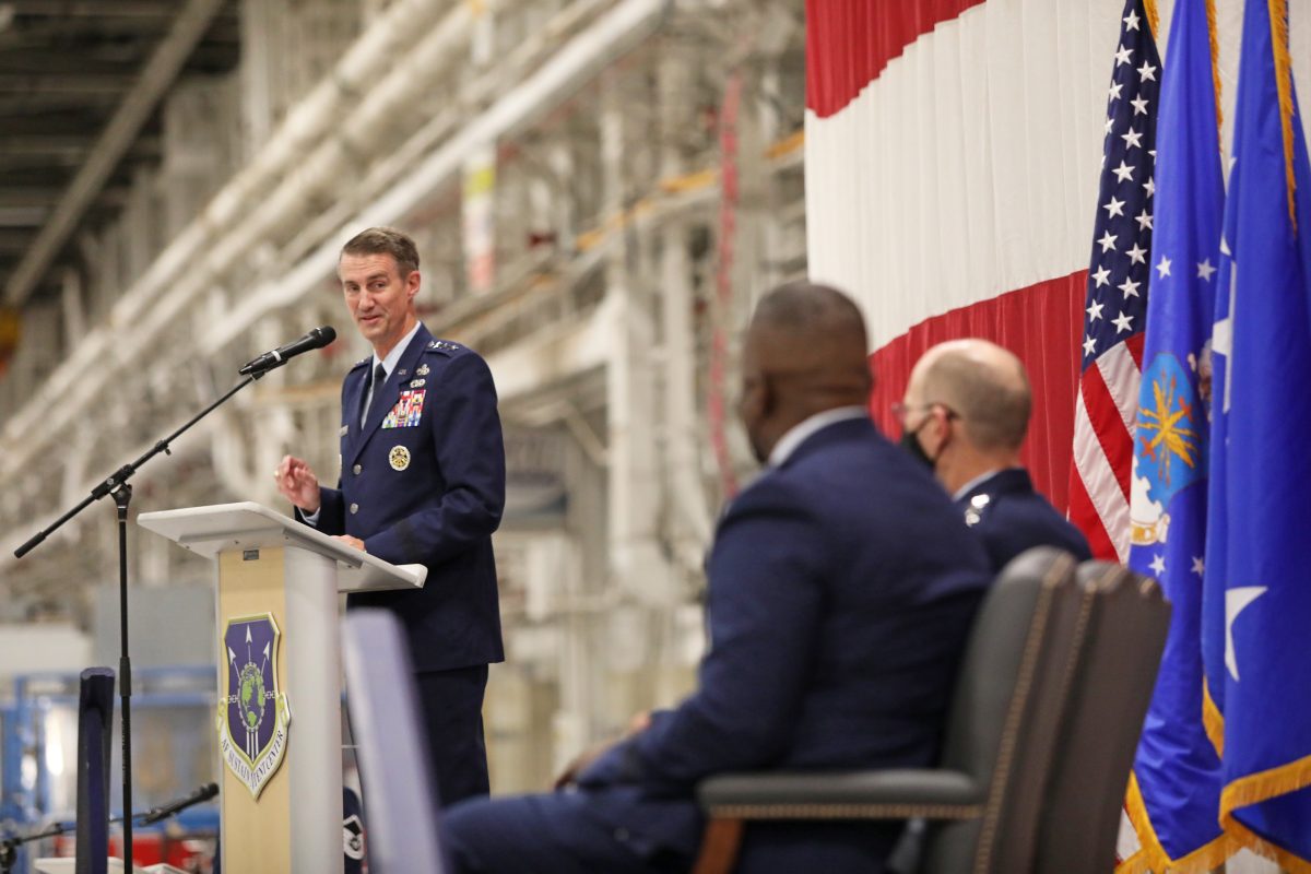 New commander leads sustainment center – Central Oklahoma Weeklies