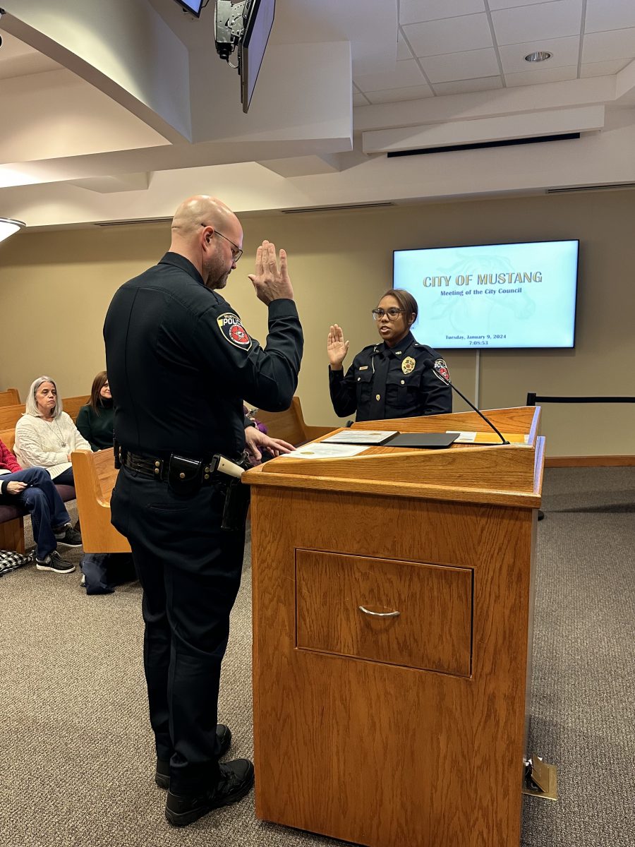 Mustang officer takes Oath of Office – Central Oklahoma Weeklies